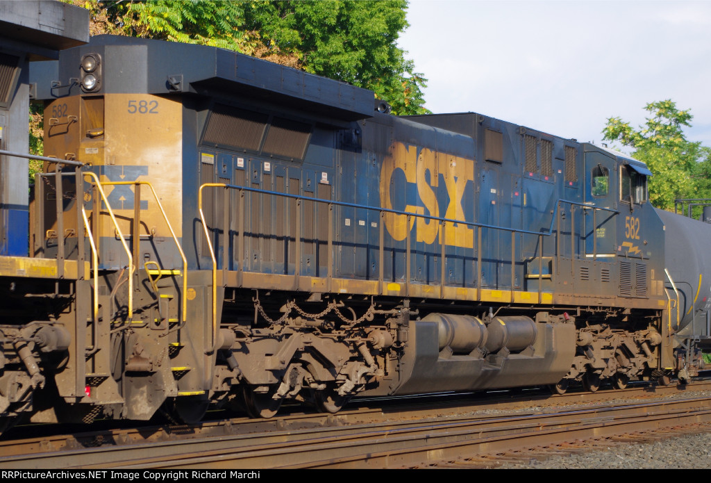 CSX 582